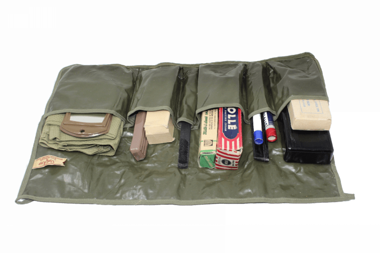 US army Toilet Kit - Military Classic Memorabilia