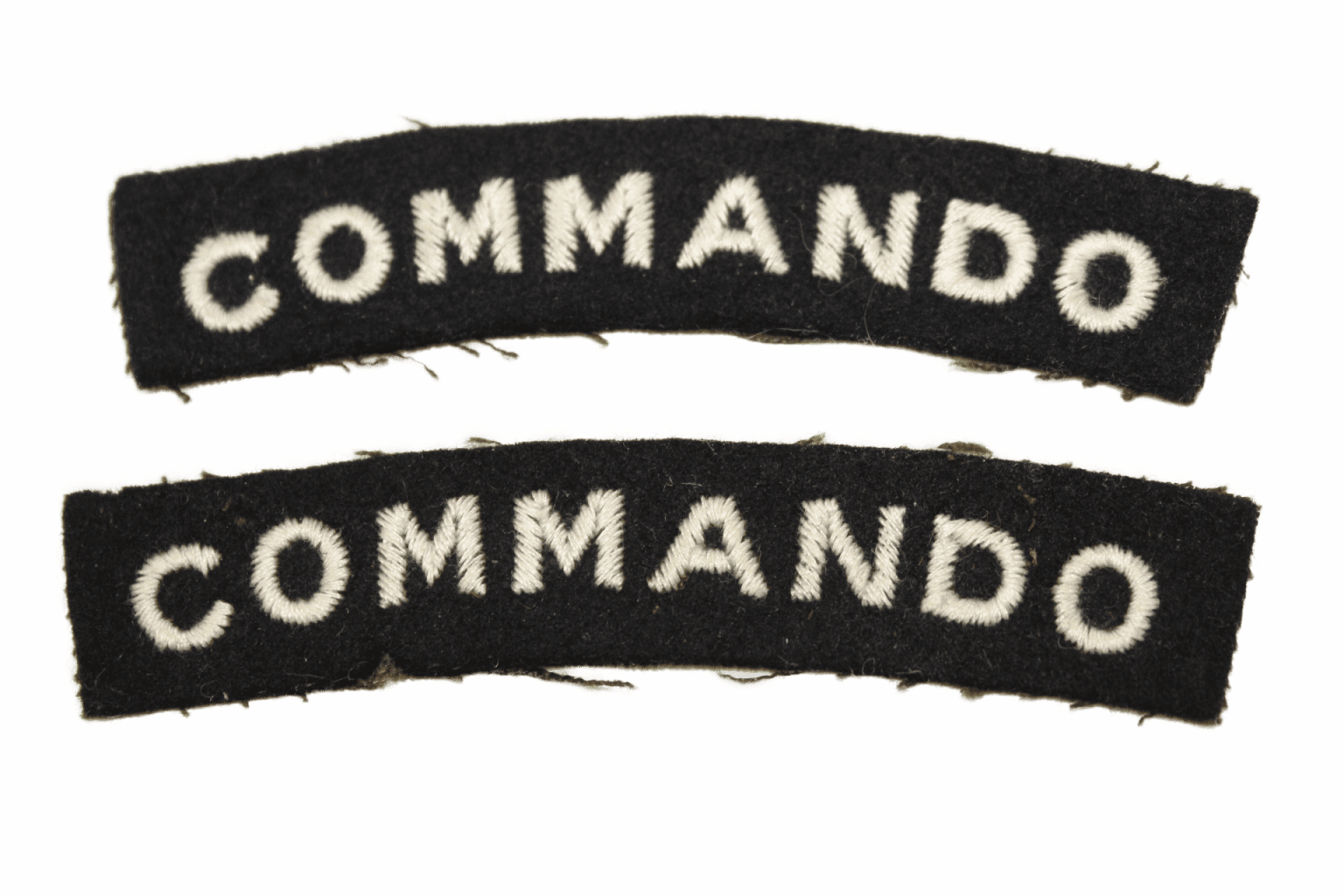 Pair titles Commando - british made - Military Classic Memorabilia