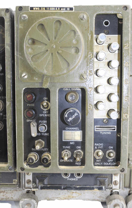 US SCR-528 radios, complete set. - Military Classic Memorabilia