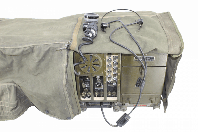 US SCR-528 radios, complete set. - Military Classic Memorabilia