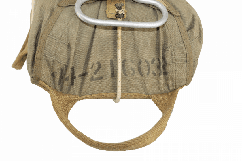 Reserve Chute US Army Air Force A-4 1945 - Military Classic Memorabilia