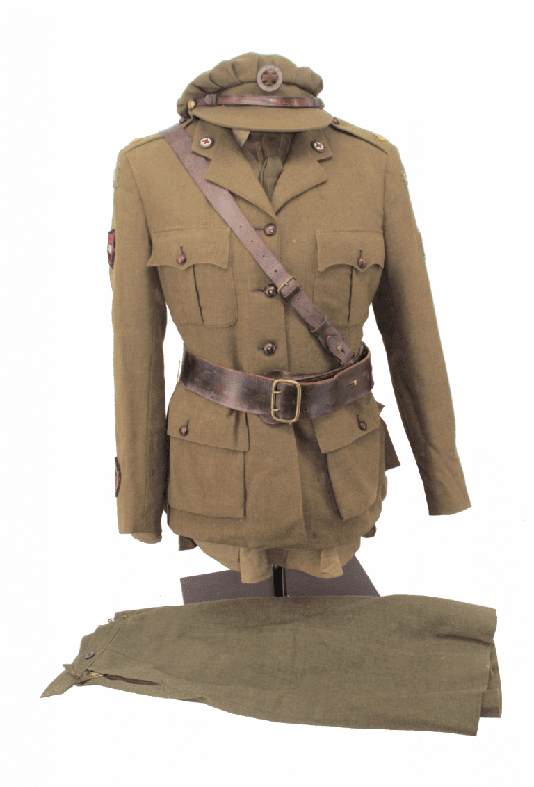 WOMAN UNIFORM CANADIAN RED CROSS - 1941 - Military Classic Memorabilia