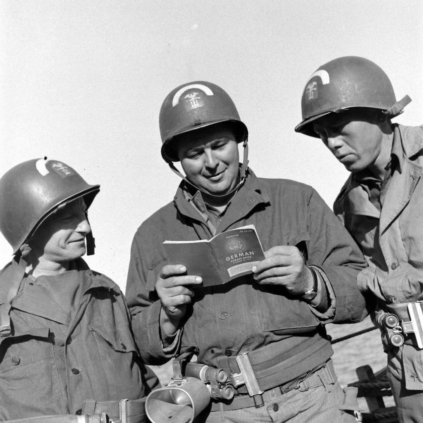 US Engineers FRICTON TAPE - Military Classic Memorabilia