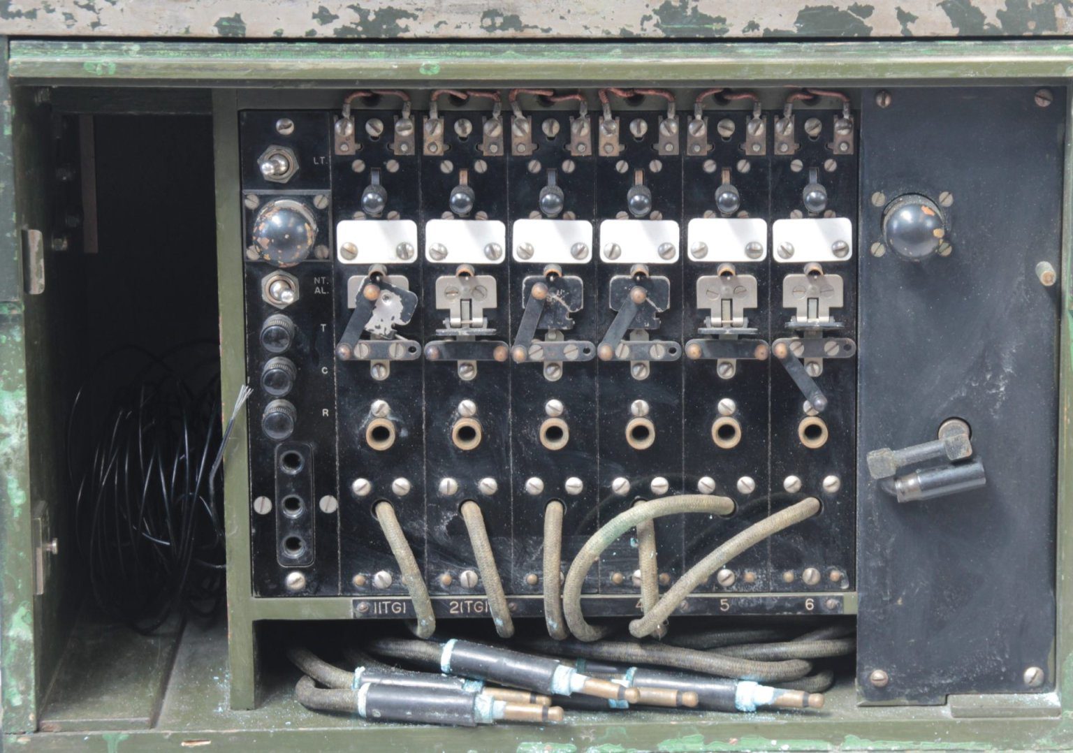 SWITCHBOARD BD-71 US SIGNAL CORPS - Military Classic Memorabilia