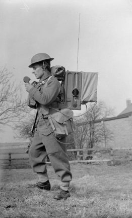 British Army Earphones & Microphone - Military Classic Memorabilia