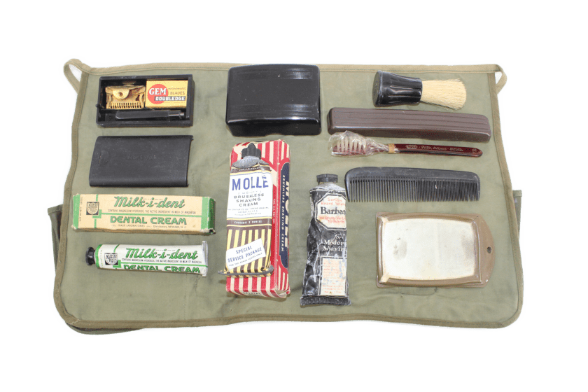 US ARMY TOILET KIT - Military Classic Memorabilia