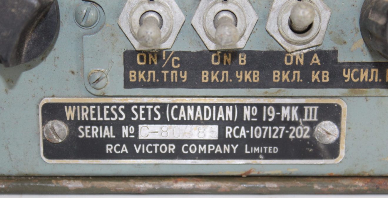 Wireless Radio Ensemble No. 19 Canadian 1943 - Military Classic Memorabilia