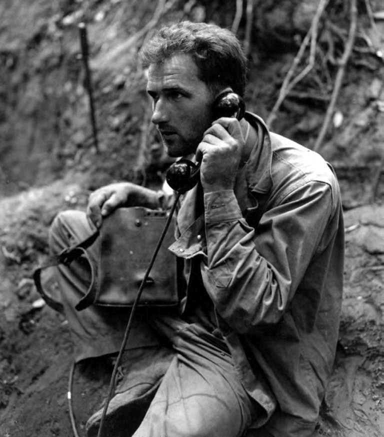 TÉLÉPHONE DE CAMPAGNE US EE-8 B - Military Classic Memorabilia