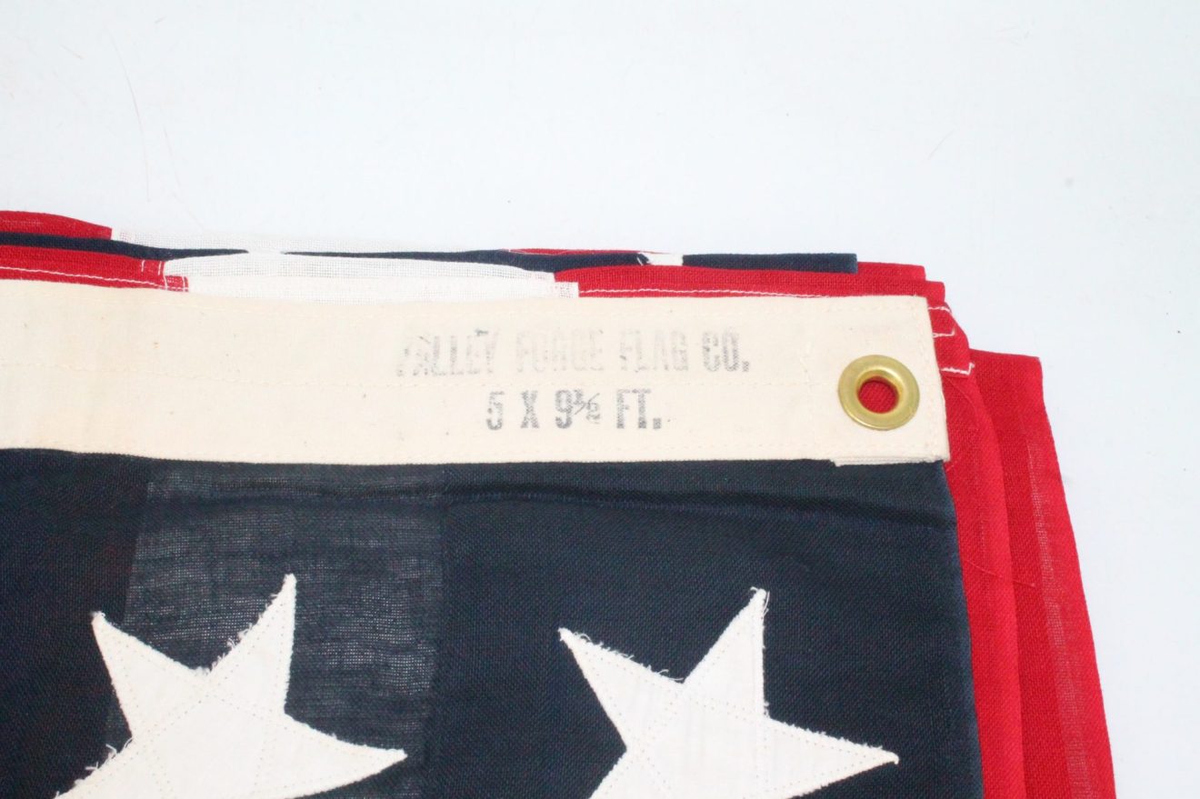US flag, 48 embroidered stars, VALLEY FORGE FLAG CO. 152 x 290 cm ...