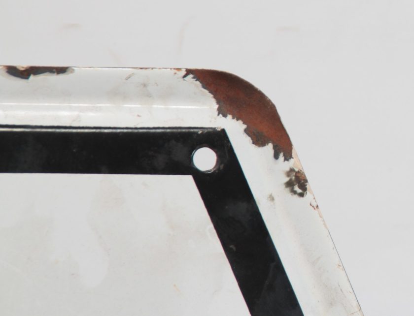 Large RENAULT enamelled sign - Military Classic Memorabilia