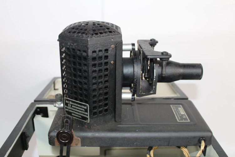 LUFTWAFFE PHOTOS PROJECTOR - Military Classic Memorabilia