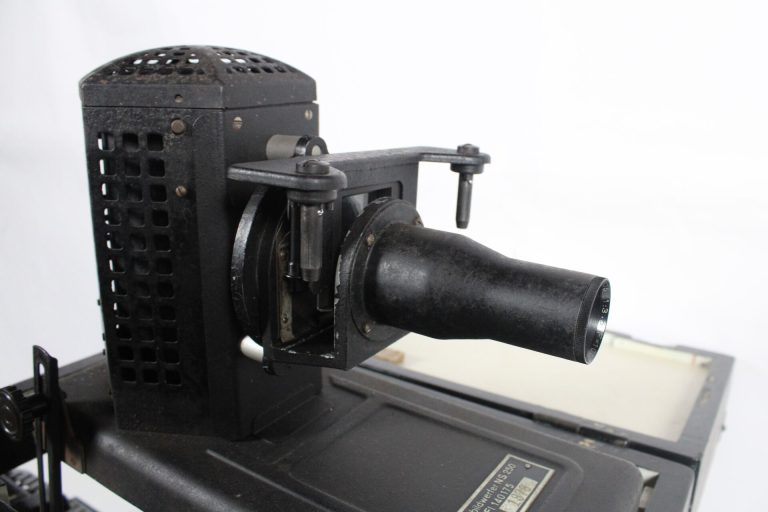 LUFTWAFFE PHOTOS PROJECTOR - Military Classic Memorabilia