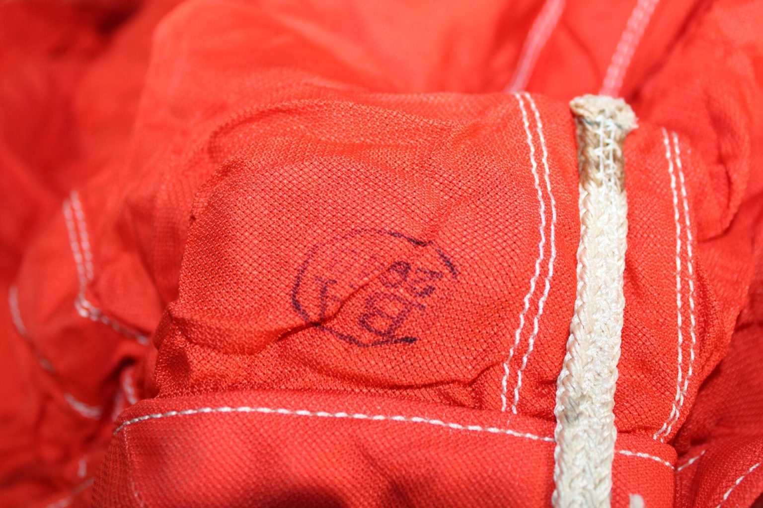 Fallschirmjäger drop container box and parachute - Military Classic ...