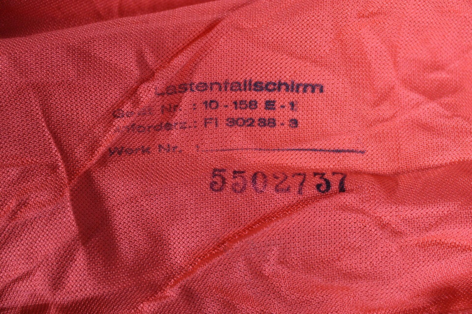 Fallschirmjäger drop container box and parachute - Military Classic ...