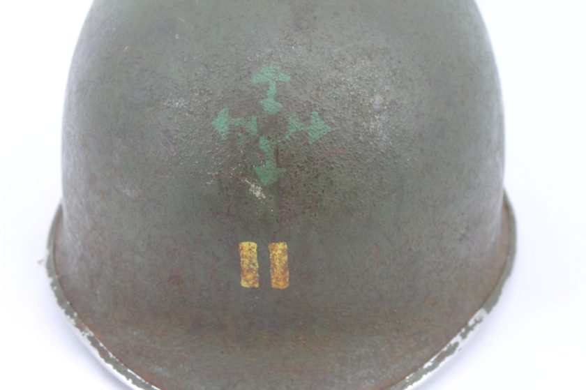 US M1 HELMET 4th INFANTRY DIVISION - Military Classic Memorabilia